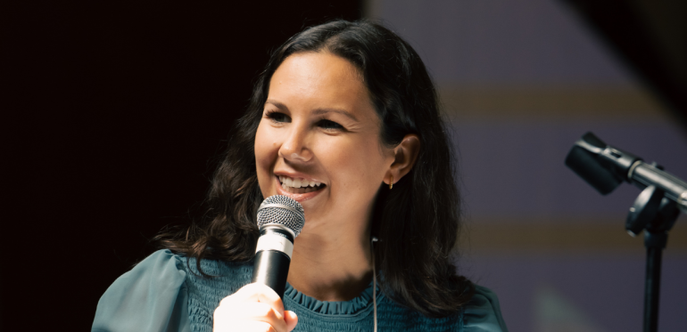 Kristina Michaud espère des débats courtois - CIEU-FM 94,9, 1061, la ...