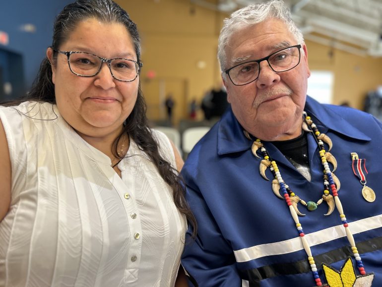 Dimension symbolique de la remise des médailles à Gesgapegiag pour la ...